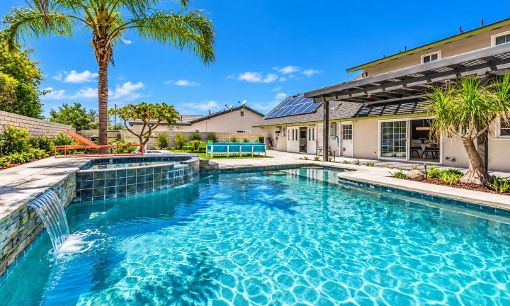 Funtierland + Orangewood + Wi-fi + Pool + Hot Tub - Anaheim, CA