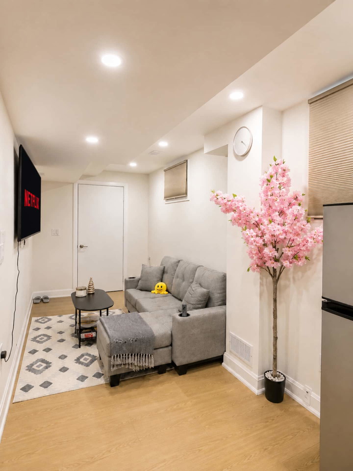Cozy Modern Suite Near Niagara Falls - St. Catharines