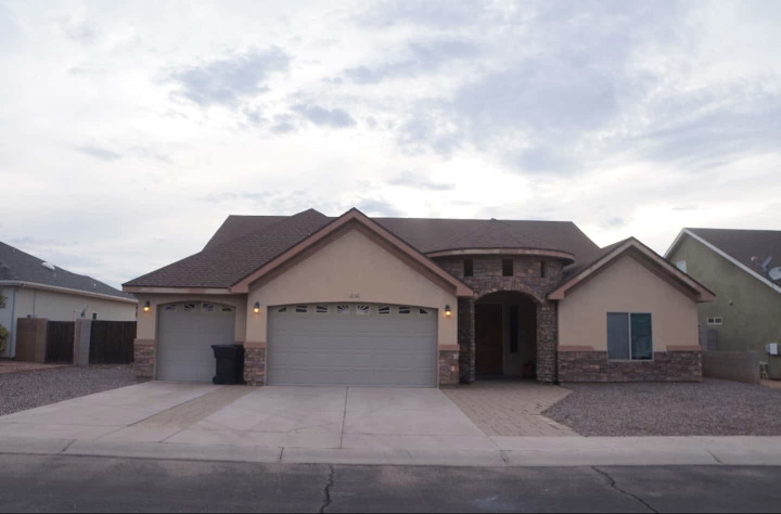 Great Location, Newer Spacious House, Sleeps Many - Safford, AZ