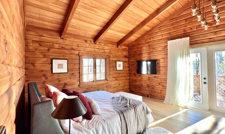 Cozy Log Cabin - Fully Remodeled - North Carolina