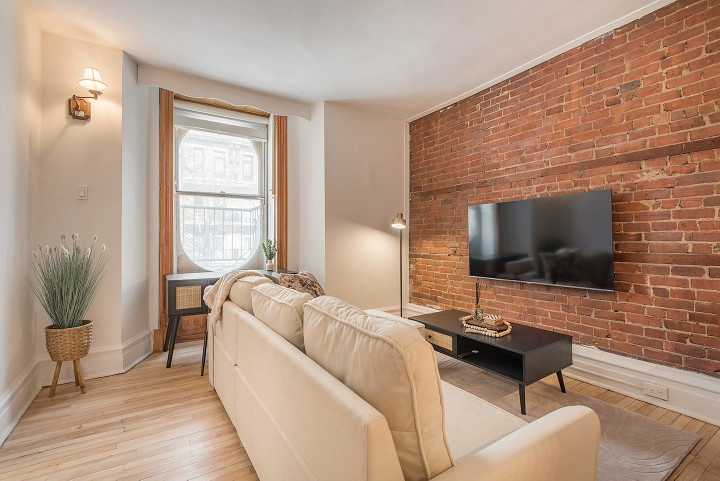 Chic Brick 1br Espace De Travail - LaSalle