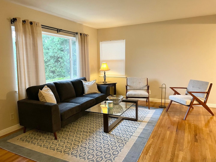 Relaxing 3 Bedroom, 2 Bath W/pool, Jacuzzi + Patio - Los Angeles