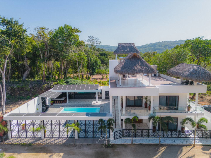Casa Abarca · Lujo Con Alberca Y Rooftop - Chacala