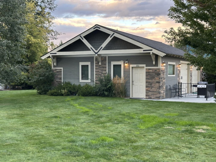 Downtown Retreat - Cozy Getaway! Studio For 2, Local Golfing 50% Off! - Oregon