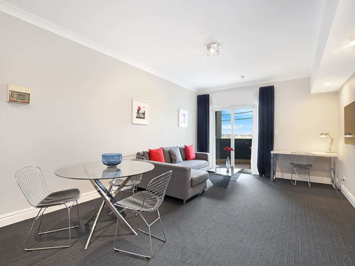 Studio Deluxe With Balcony - Rosebery