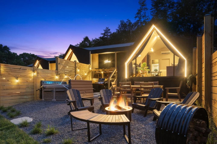 Aurora | A-frame For Two + Hot Tub & Views - Berkeley Springs, WV