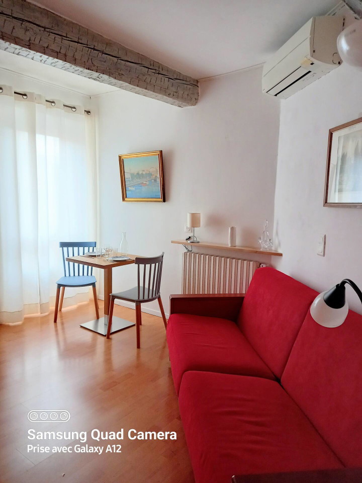 Un Coin Calme En Ville + Garage - Grasse