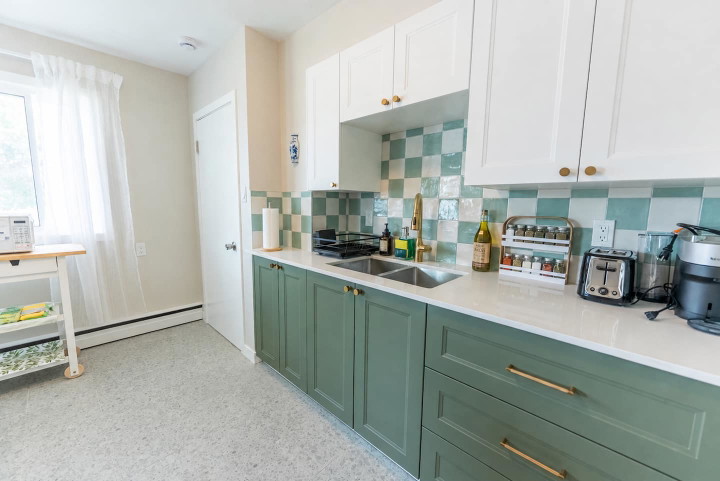 Low Cleaning Fee - The Mint House - Red Deer