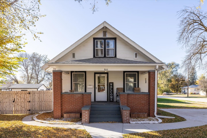 Millie's Cozy Parkside Home - Norfolk, NE