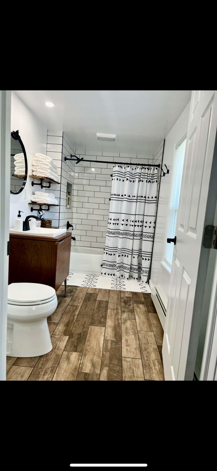 2 Bed, 10 Min From Mercyhurst College , No Locals - Erie, PA