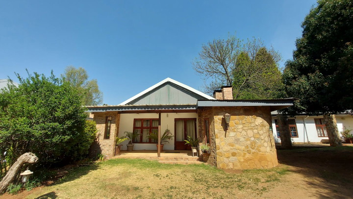 Romantic 2 Sleeper In Town - Dullstroom