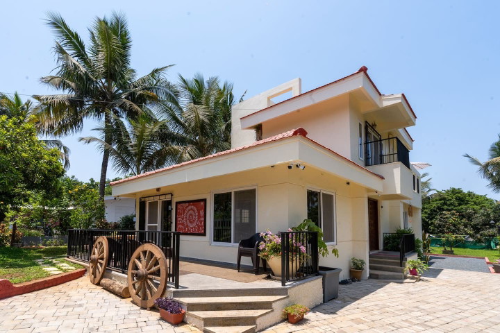 Serenity Villa
3 Bhk Villa With Swimming Pool - Dahanu