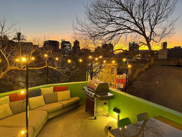 Sunny Bbq Terrace & Panoramic Table Mountain View - Camps Bay