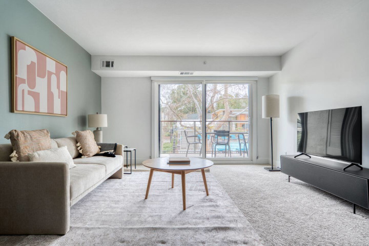 Blueground | Menlo Park, Gym, Pool, Nr Shops - Palo Alto, CA