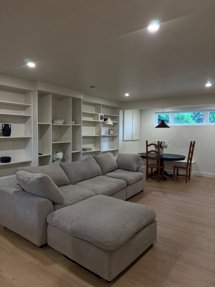 Modern 2 Bedroom Retreat | Cozy Luxury Stay - Greater Sudbury