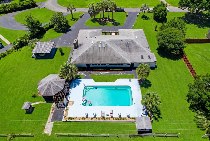 4br Retreat | Pool  Gym  Pool Table In Ocala - Ocala, FL