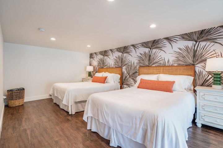 Hot Tub | Central Location | Stylish 2br/1ba - Seattle, WA