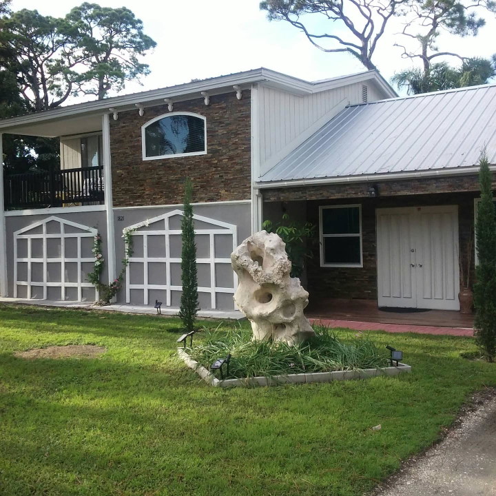 Private Top Floor Guest House With The Gulf Nearby - Venice, FL
