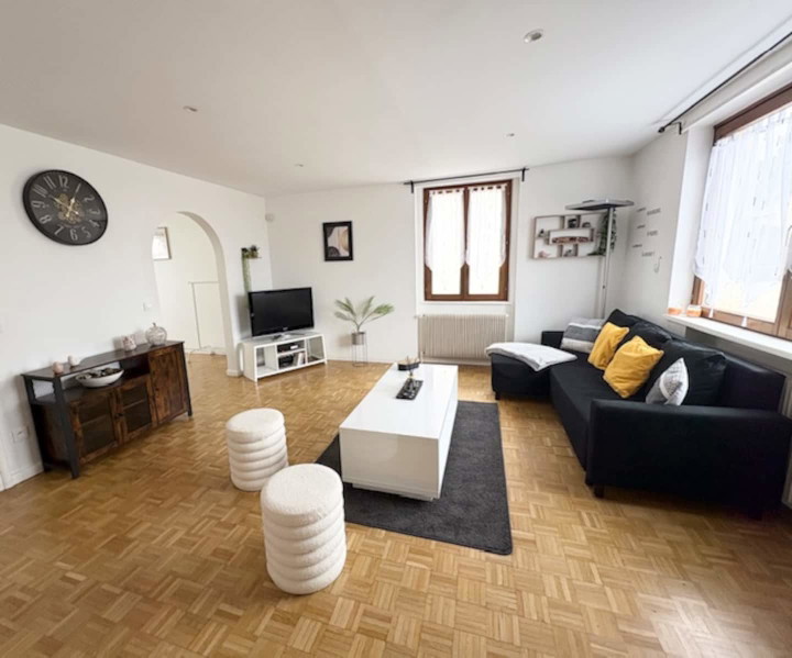 Dutt's Cocoon: Spacious And Charming 2-bedroom Apartment - Hindisheim