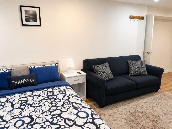 Azure Glow Studio - Longueuil
