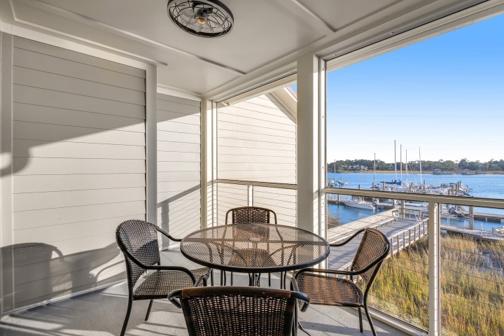 Waterfront Gem W/ Pool & Lanai Views Near Beach - Folly Beach, SC