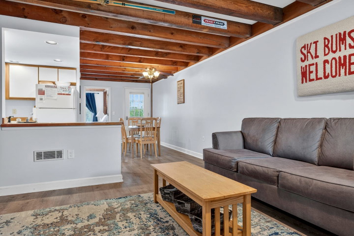 Post & Beam Condo 2 Miles To Sunday River - Bethel, ME