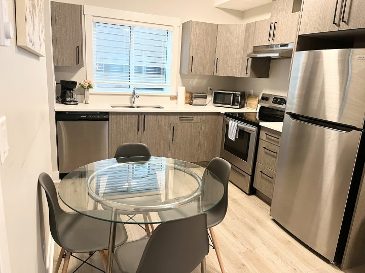 Quiet, Clean, One Bedroom Suite - Langford