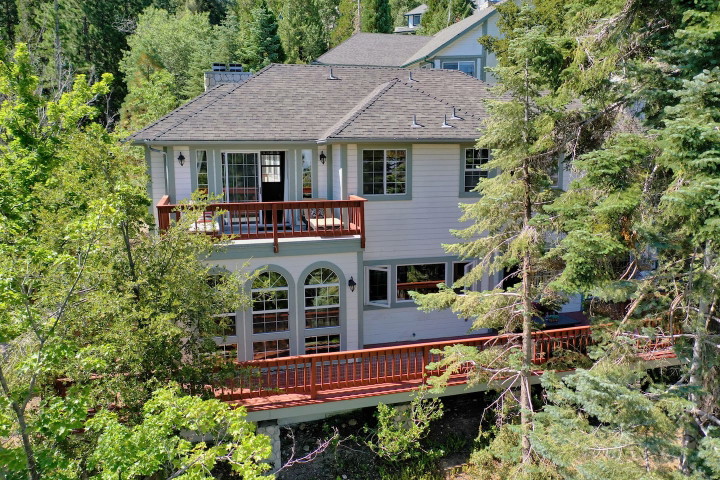 Large Lake House 4 Bdrm 3.5 Bath - San Bernardino, CA