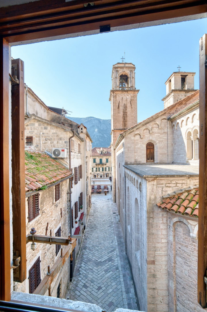 Bright & Stylish Antique Home With Cathedral Views - Kotor