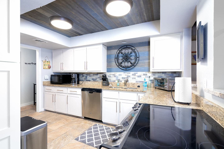 Moody Moon Cottage 3bd With Pool Table 10min Dfw - Irving, TX