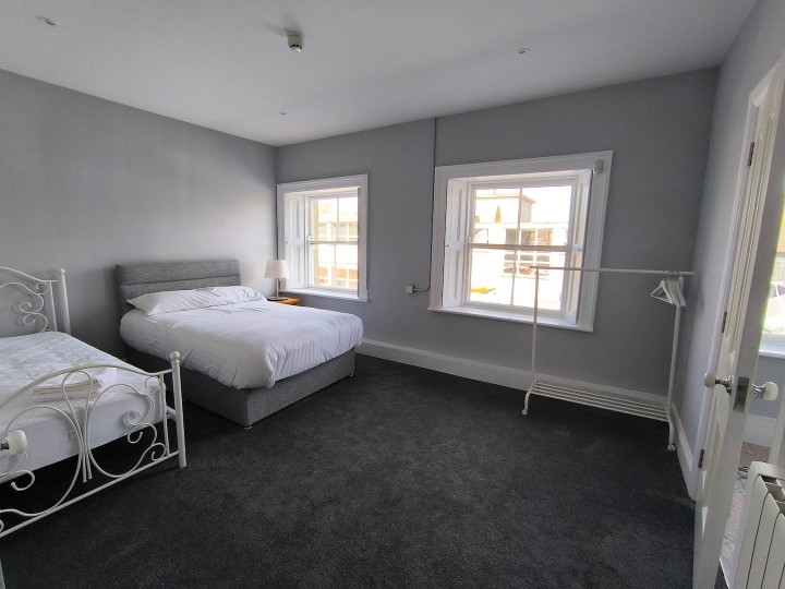 Eureka House Double Ensuite Room (11) - Kells
