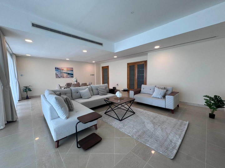 Luxury 3br Beachfront | Sea View | Family Stay - Sharjah