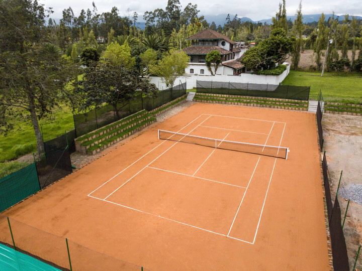 The Fifth San Miguel Airbnb & Tennis Court - Cotacachi