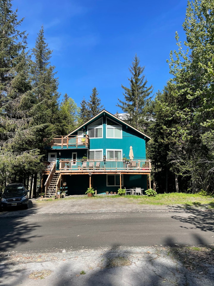 Stellar Blue Chalet - Sleeps 6+. Pets On Approval. Near Alyeska Ski Resort - Anchorage, AK