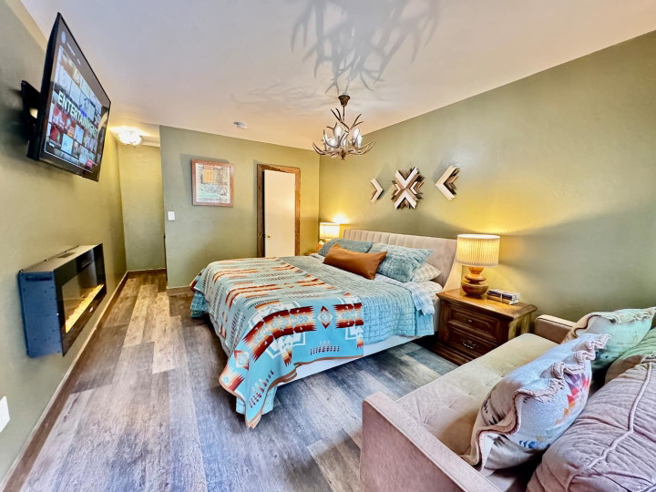 Charming Forest Retreat Near River/hot Tub-sauna - Guerneville, CA