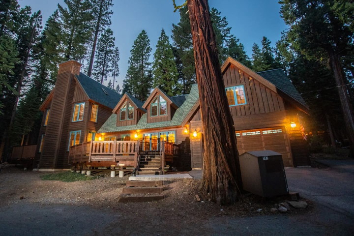 The Tallac Lodge - Hot Tub/walk 2 Beach! - Tahoe City, CA