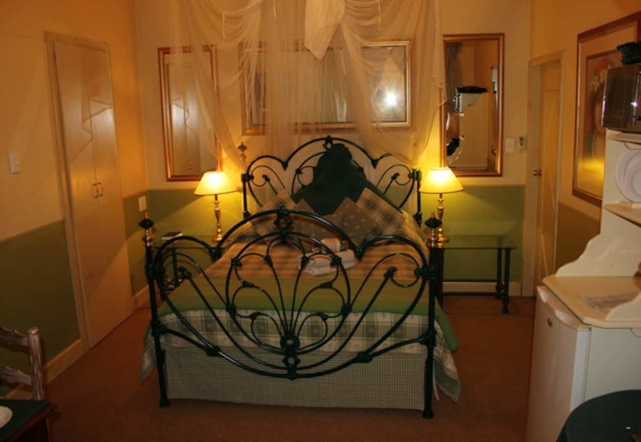 A Jewel In North West - Lichtenburg