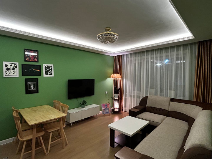 Perfect Location, Warm Interior - China