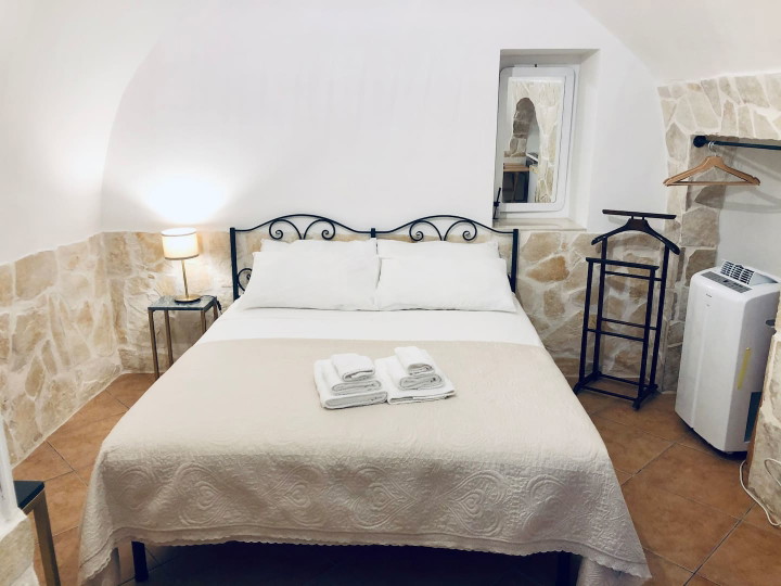 Petra Room: Accolti Nella Storia Antica - Castellana Grotte