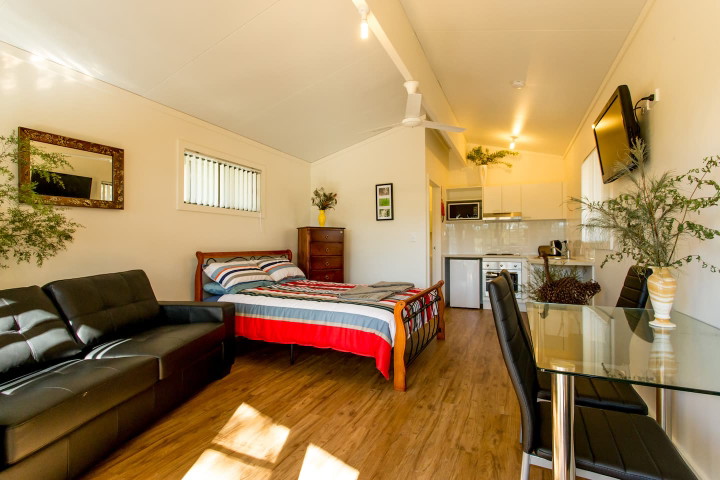 A Night In Walkabout Wildlife Sanctuary: Cabin 4 - Central Coast