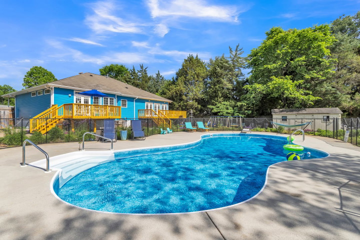 Iconic Home! Hot Tub | Gas Grill | Pool | Arcade - Winston-Salem, NC