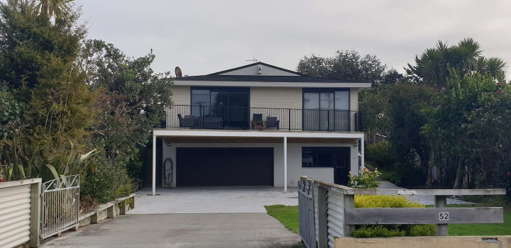 Seaviews From The Deck - Paraparaumu