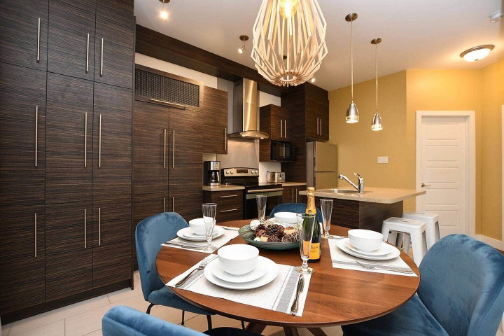 Appartement De Luxe De Style Loft Au Rez-de-chaussée - Québec