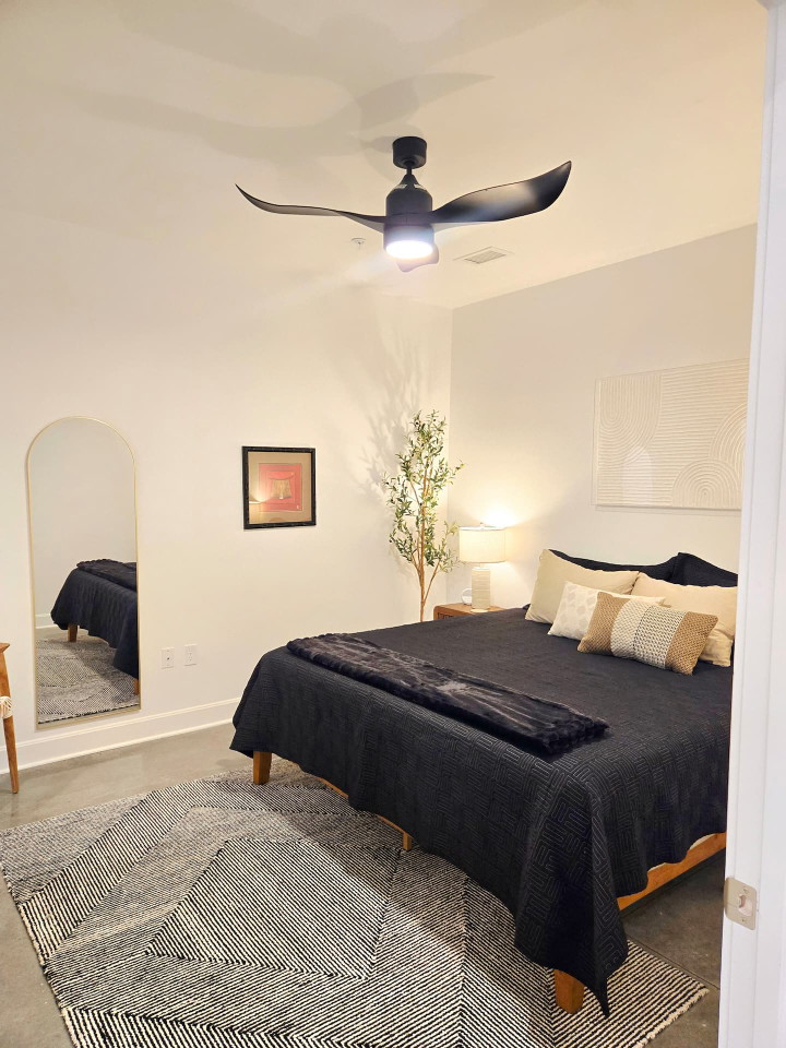 Wabi Sabi [2bdrm/2bath] Blocks From Mass Street! - Lawrence, KS