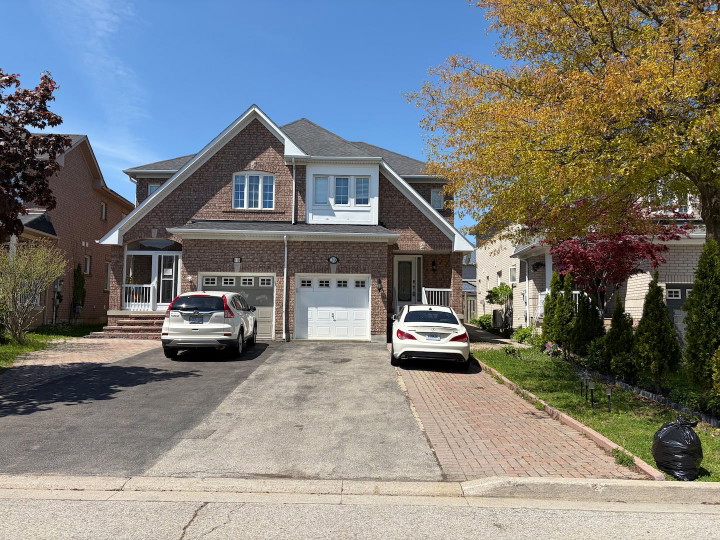 4 Bedroom Home Close To Wonderland, Vaughan Mills - Vaughan