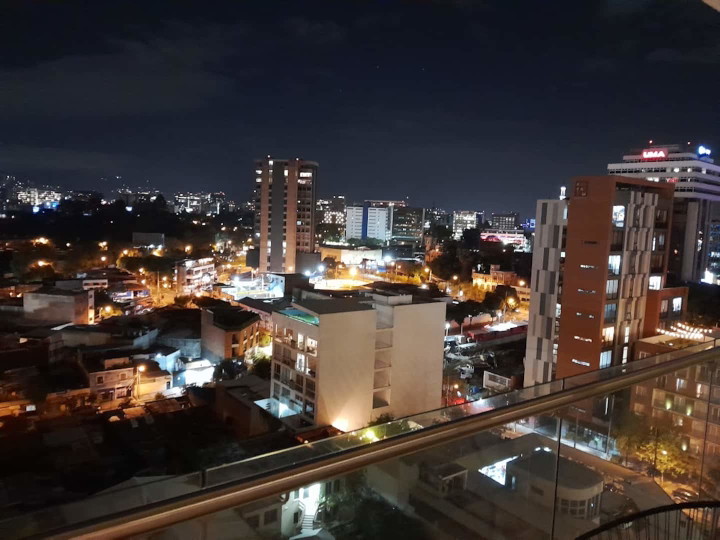 Quo Black And Gold Zona 4 - Guatemala City