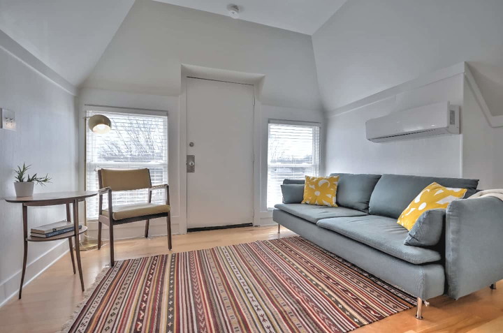 Minimalist Modern Strawberry Hill Get-away Home - Mission, KS