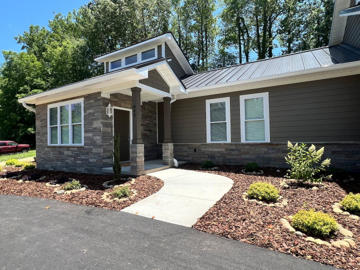 Brand New! Luxury Duplex, Unit 2 - Hickory, NC