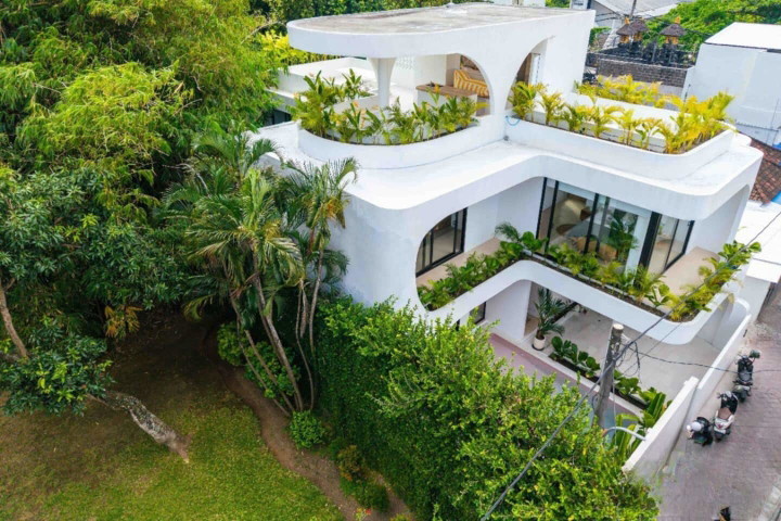 Tropical Chic Villa W/ Rooftop & Pool  Seminyak - Bali