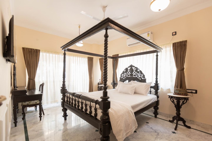 Handmade Homes Park Street : 4 Bed Lux Apartment - Kolkata (Calcutta)